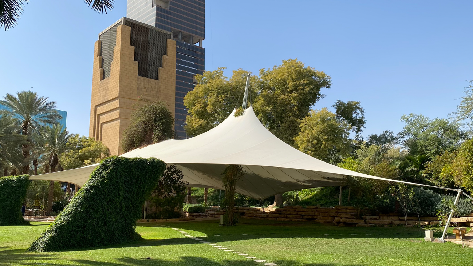 Wrinkle-Free Membrane Surface After Almost 30 Years - SL Rasch