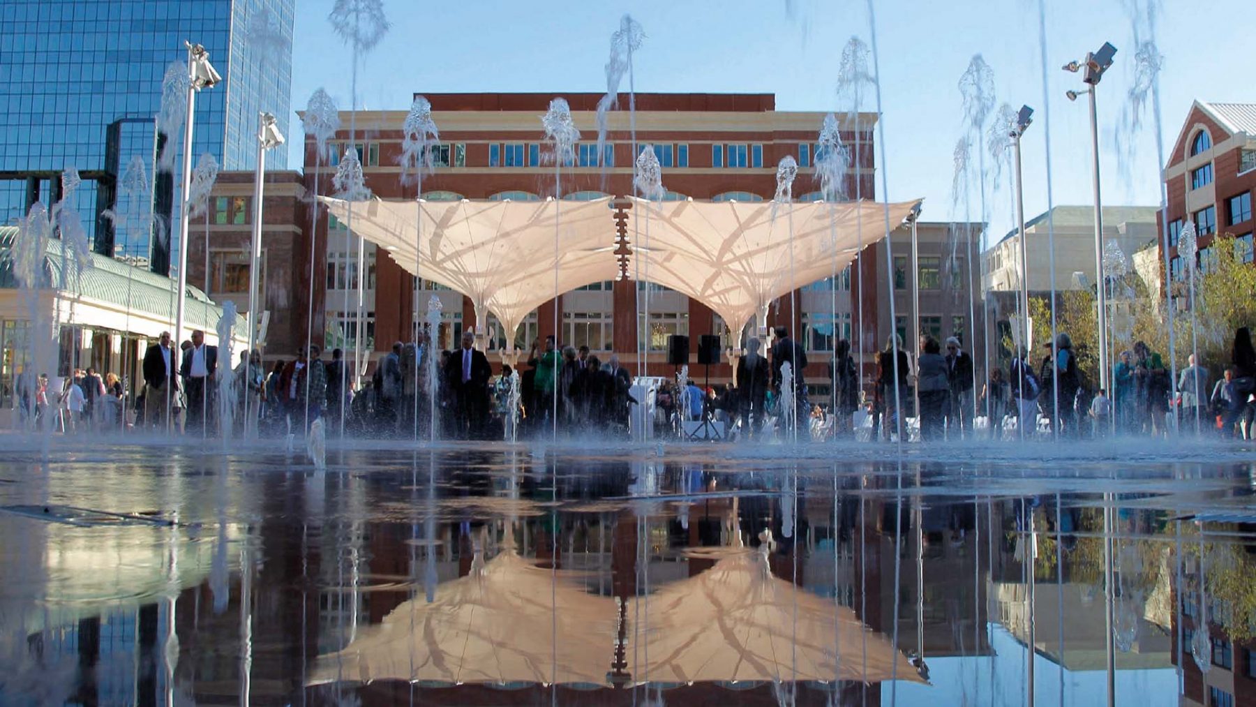 Market Umbrellas as Weather Protection for Public Open Spaces - SL Rasch